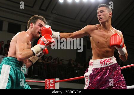 Simon O'Donnell (green shorts) defeats Ty Mitchell in a Middleweight ...