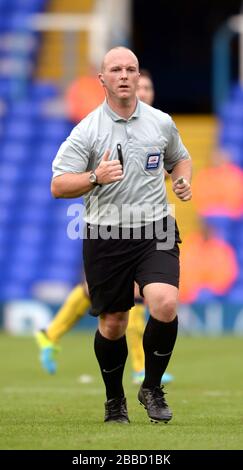 Simon Hooper, Referee Stock Photo - Alamy