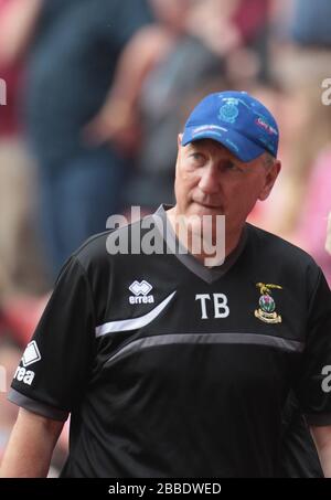 Inverness Caledonian Thistle manager Terry Butcher celebrates during ...