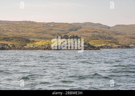 Calvay Castle, Lochboisdale, Loch Boisdale, Caisteal Calbhaigh, South ...