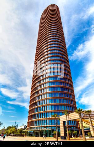 Facade of the Commercial centre of Seville Tower (Centro Commercial ...