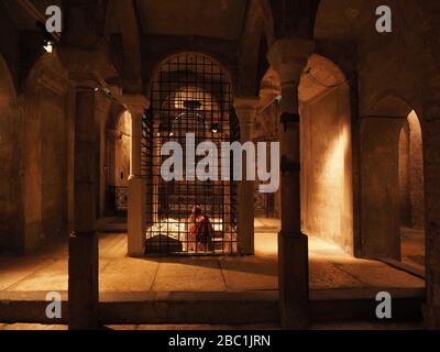 Cripta di San Sepolcro crypt, statue of San Carlo Borromeo in prayer ...