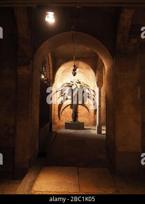 Cripta di San Sepolcro crypt, Piazza San Sepolcro square, Milano ...