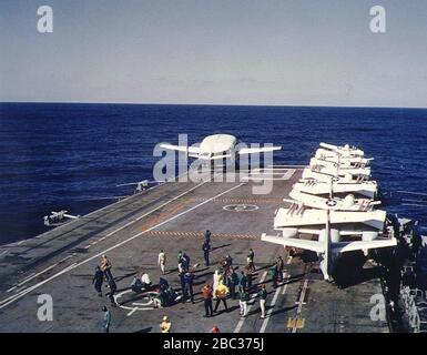 Grumman E-1B Tracer of VAW-121 Det.42 is launched from USS Franklin D ...