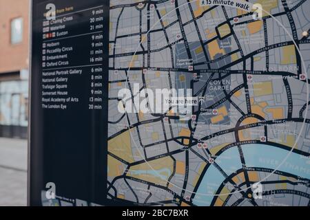 Seven Dials London - London Tourism Map - a street map at Seven Dials ...