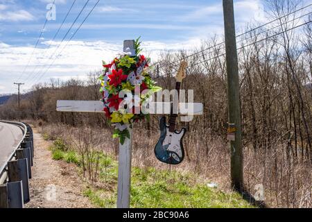 A variety of roadside memorials (aka roadside tributes) can be found on ...