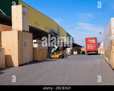 Dispatch of cargo crates at CTT Container Terminal Tollerort and DCP ...