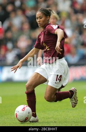 Rachel Yankey of Arsenal Stock Photo - Alamy