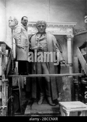 Le monument de Louis Hebert a Quebec en 1941 Stock Photo - Alamy
