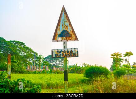An old level crossing gate on the former M&GN railway track at Lenwade ...