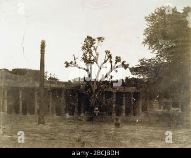 Gupta Iron Pillar at the Qutb Minar in Delhi India Stock Photo - Alamy