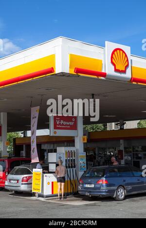 Shell gas station in the Stockholm area, Sweden, 1957 Stock Photo - Alamy
