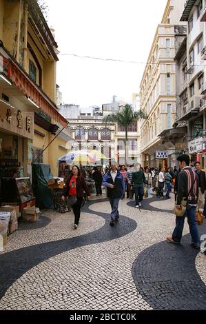 Macau, FEB 8, 2005 - People walking along the Senado Square area Stock ...
