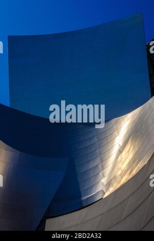 A picture of the Walt Disney Concert Hall Stock Photo - Alamy