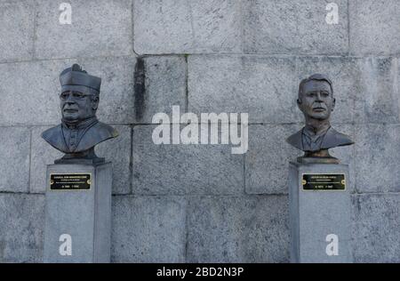 Brazil, Rio, the head and bust of Christ - at the statue of Cristo ...