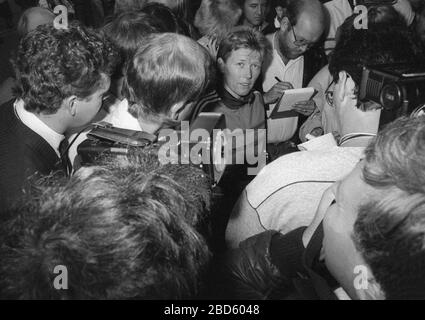 INGRID KRISTIANSEN Norwegian long distance runner cheering after the ...