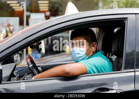 Lima, Peru. 7th Apr, 2020. Army soldier patrol a street during COVID-19 ...