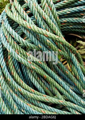 Roll bristly of green nylon rope Stock Photo - Alamy