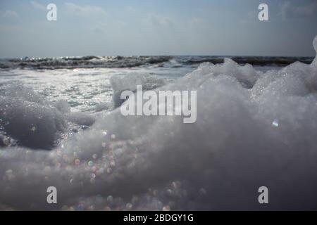 India: Toxin-laced bubbles cause pollution hazard on Indian beach ...