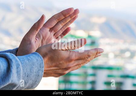 Medical doctors clapping hands Stock Photo - Alamy