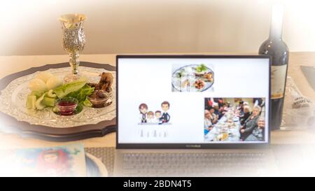 Passover Seder plate on color background Stock Photo - Alamy