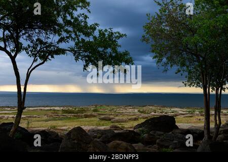Zambia, Sinazongwe, Kariba reservoir, dammed Zambezi river, the Kariba ...