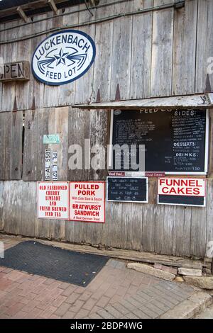 with a population of just 3 luchenbach is a country music centre in the ...
