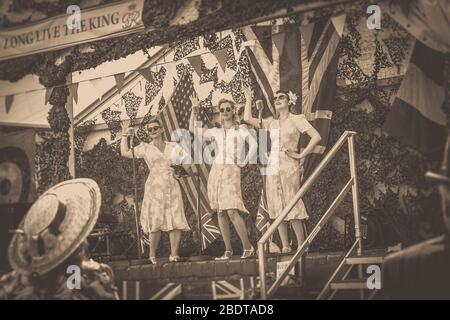 The Bluebird Belles, 1940s vintage vocal harmony trio, performing on ...