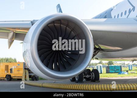 Singapore Airlines Airbus A350 loading freight cargo into the hold at ...