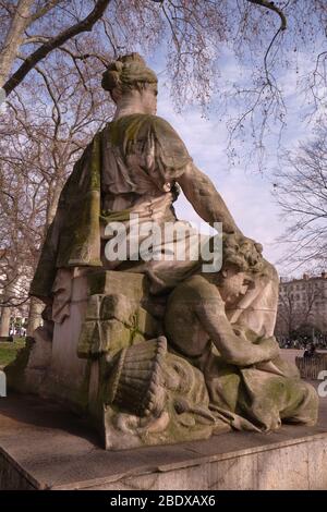 Statue of La Ville de Lyon Stock Photo - Alamy