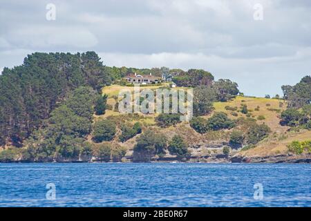 Coastal Mansion at Takatu Point Stock Photo - Alamy