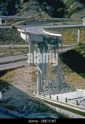 Freeway destroyed in Northridge Earthquake Stock Photo - Alamy