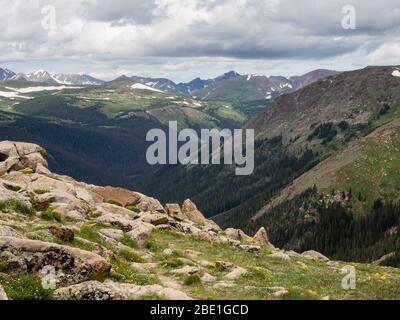 Scenic views from Trail Ridge Road, Rocky Mountain National Park in ...