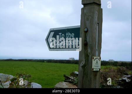 Coastpath Sign at Treknow, Tintagel, North Cornwall Stock Photo - Alamy