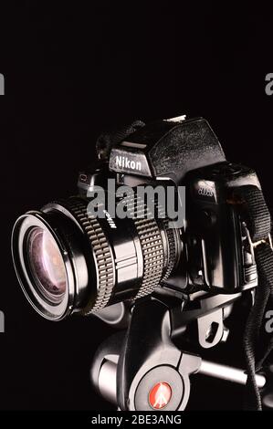 Nikon 8008s film camera on tripod Stock Photo - Alamy