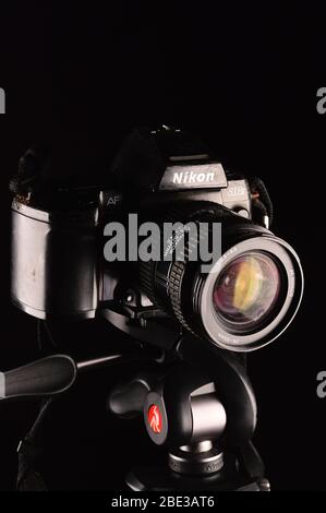 Nikon 8008s film camera on tripod Stock Photo - Alamy