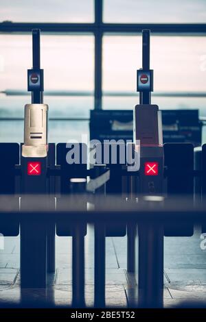 Airport boarding gate, closed Stock Photo - Alamy