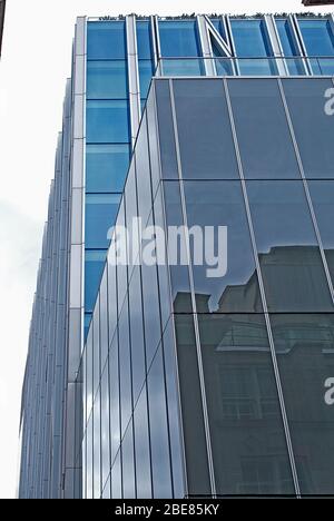Steel & Glass Rothschild Headquarters Rothschild Bank, New Court, St ...