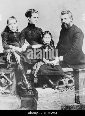Alexander Graham Bell with his wife Mabel and daughters Elsie (left ...
