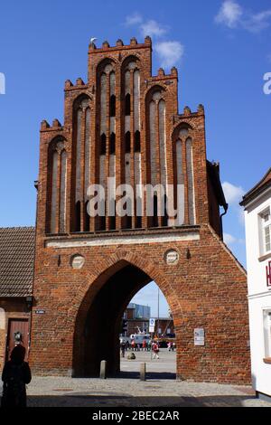Wassertor, Stadttor in der historischen Altstadt, Wismar, Mecklenburg ...