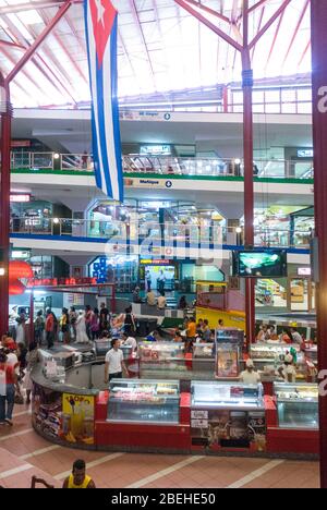 Cuba, Havana. Plaza Carlos III Shopping Mall Stock Photo - Alamy