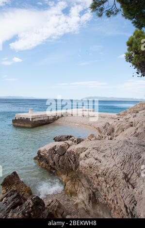 coast of tucepi mare stones Stock Photo - Alamy