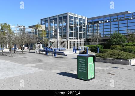 Milton Keynes Centre MK shops entrance civic offices library Stock ...