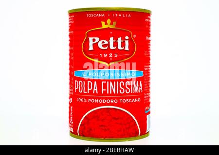 PETTI Italian Tomato Sauce with Tuscan tomatoes. Produced by Italian ...