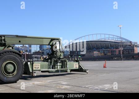 U.S. Army Rough Terrain Container Handler. RTCH Stock Photo - Alamy