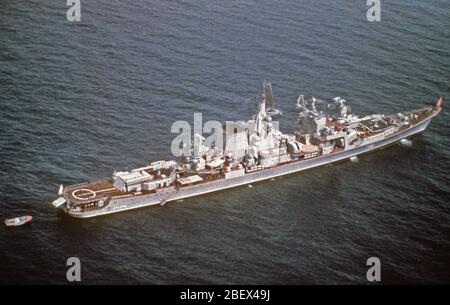 1980s - A port quarter view of a Soviet Kara Class guided missile ...