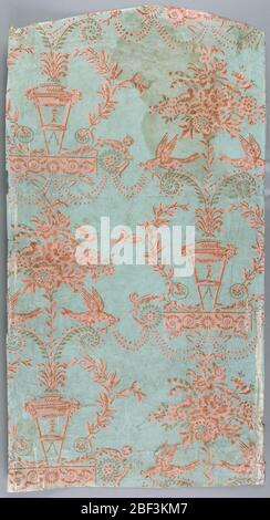 Vintage sheets of paper and bouquet of flowers, copy space. Blank space ...