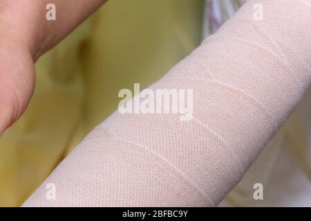 Lymphedema management: Wrapping Lymphedema Hand and Arm using ...