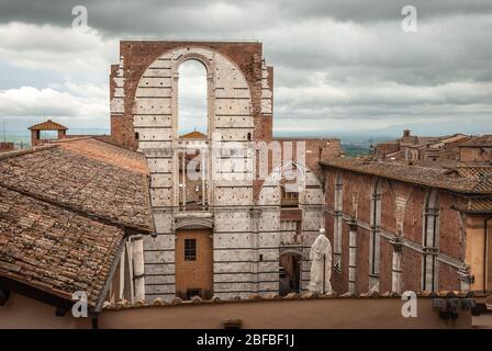 Facciatone. Unfinished wall of Duomo Nuovo, now a viewing platform ...