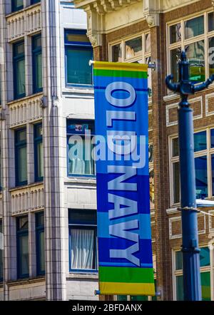 Old Navy Retail Sign Stock Photo - Alamy